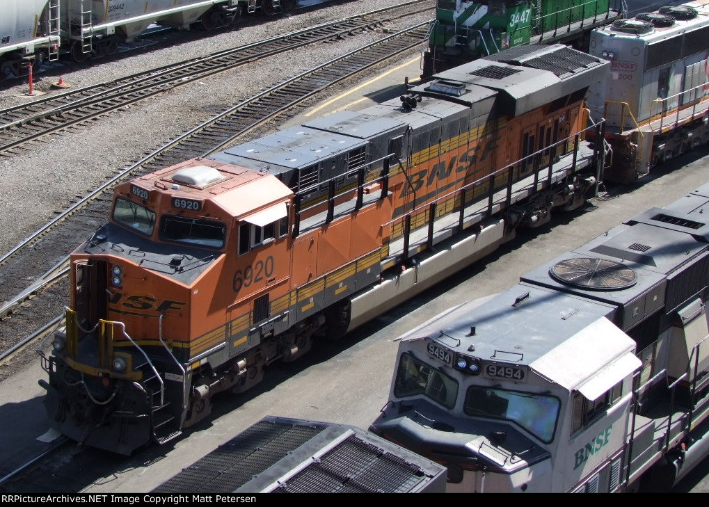 BNSF 6920